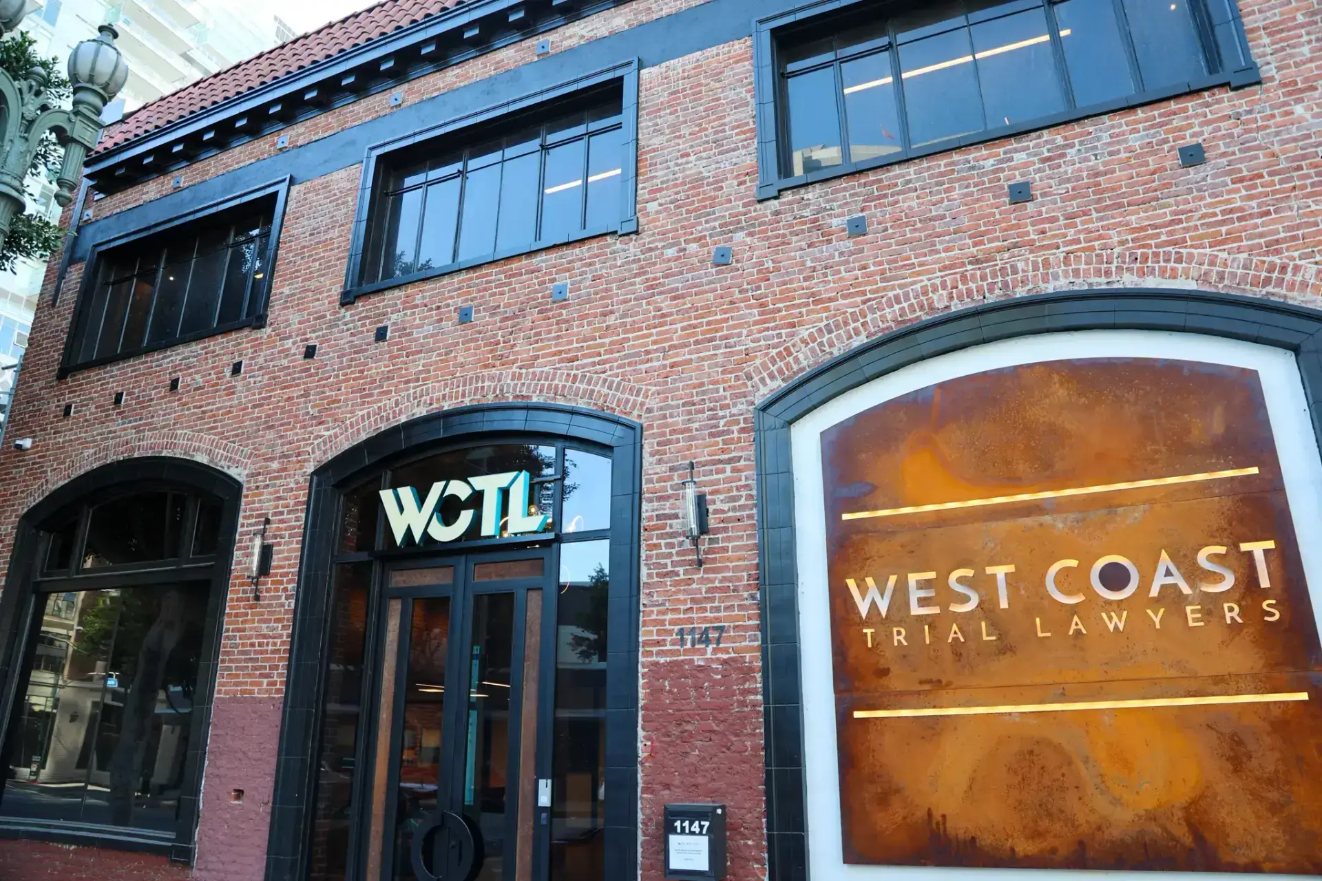 Sobre nosotros - West Coast Employment Lawyers